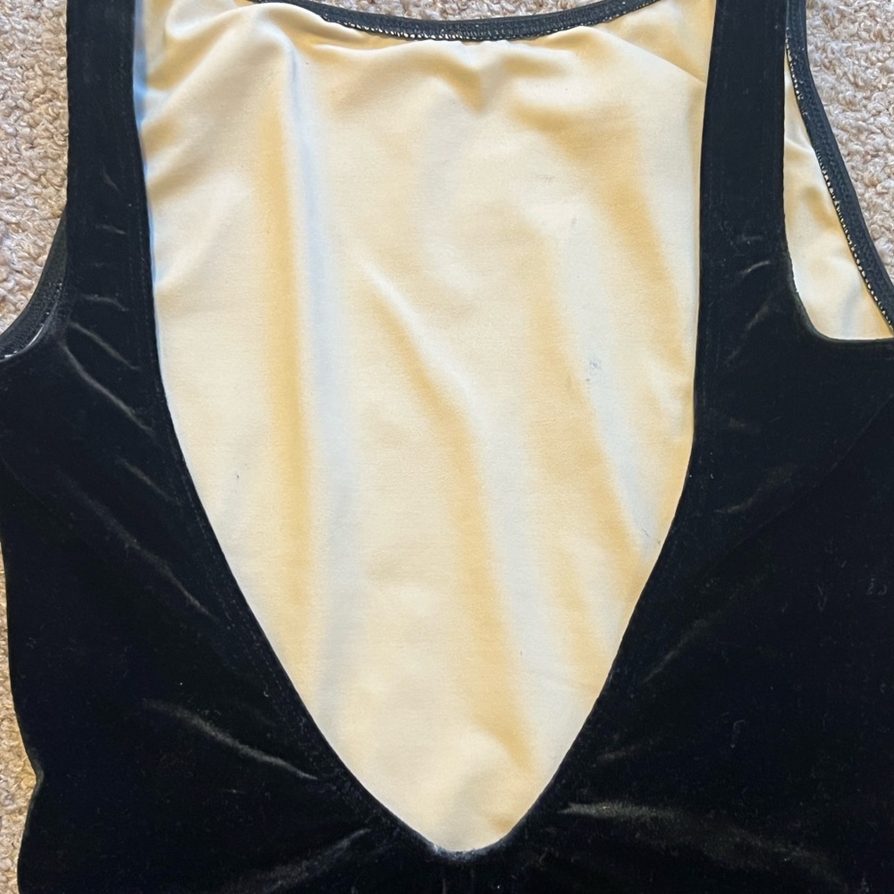 Beautiful Boatneck Elev Leotard In The Allison Style … - Gem